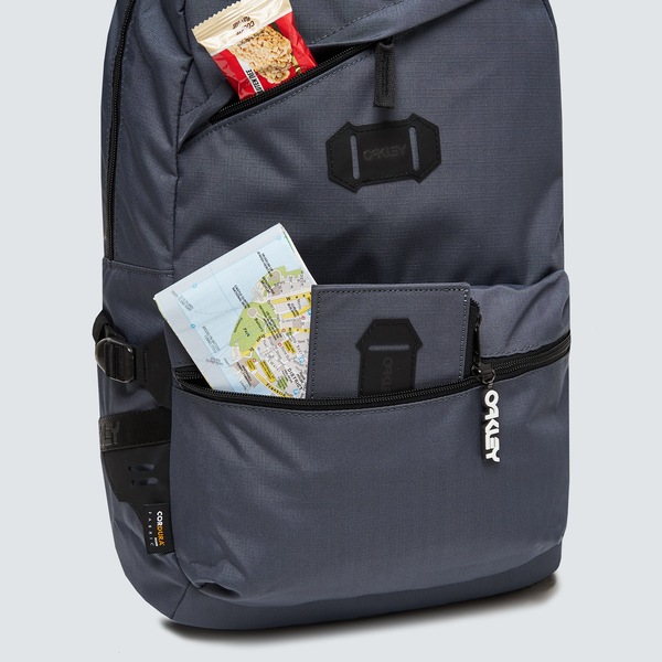 メンズとウィメンズバッグセレクション | Oakley® (Oakley Japan)