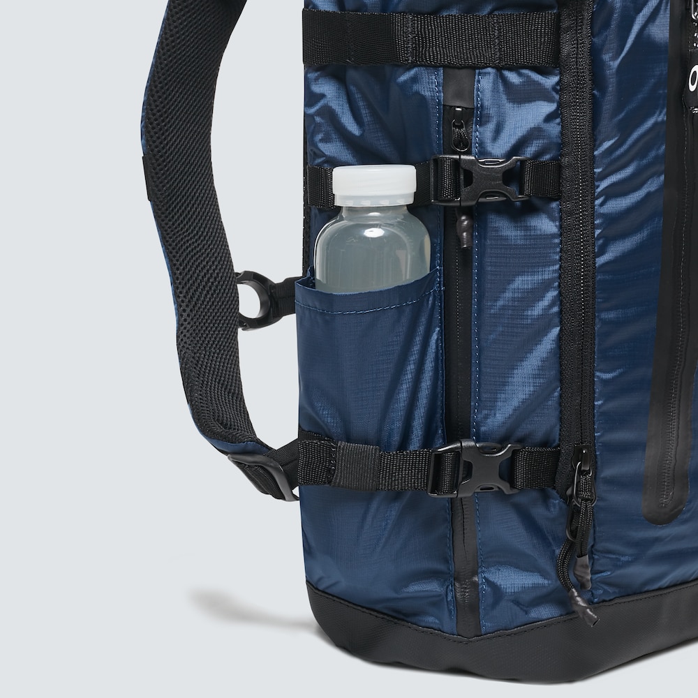 Oakley Outdoor Backpack - Universal Blue - FOS900017-6ZZ | Oakley US Store