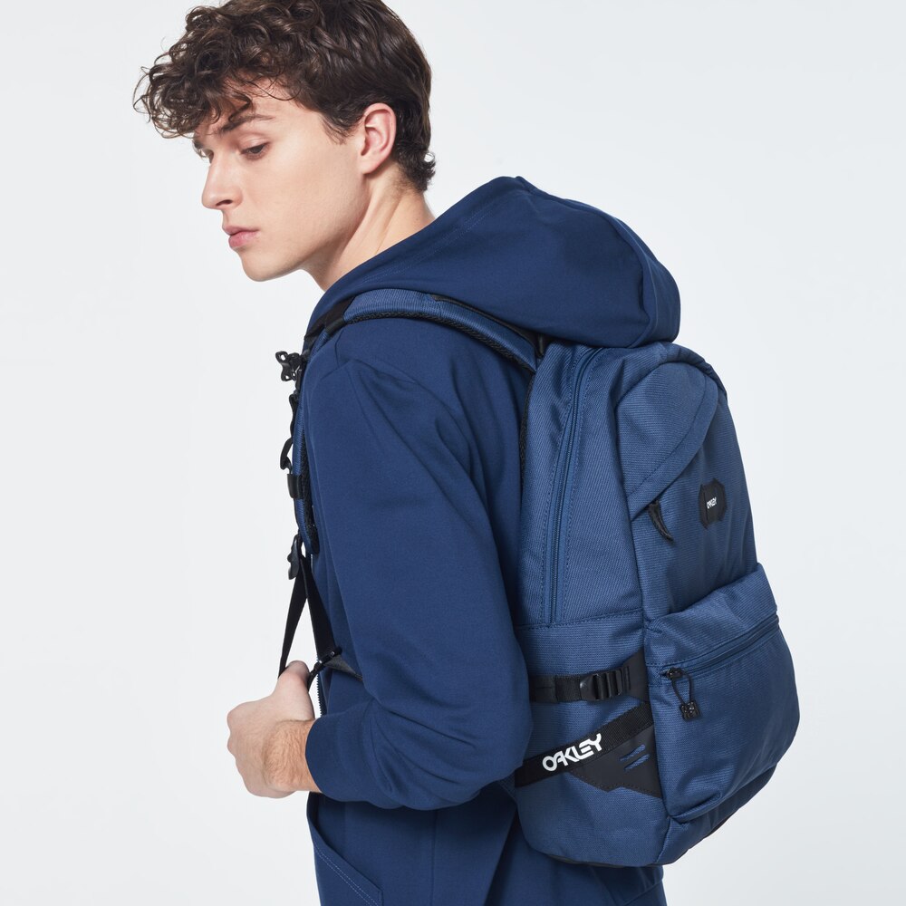 Oakley Street Backpack - Universal Blue - 921417-6ZZ | Oakley US Store