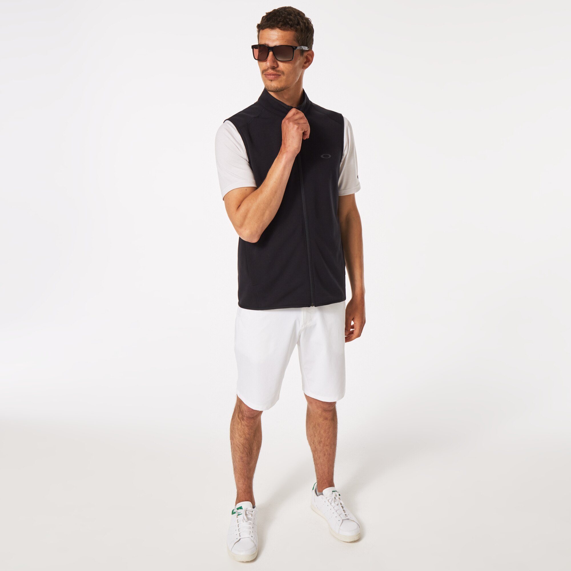 Oakley Range Vest 2.0 - Blackout | Oakley AU Store