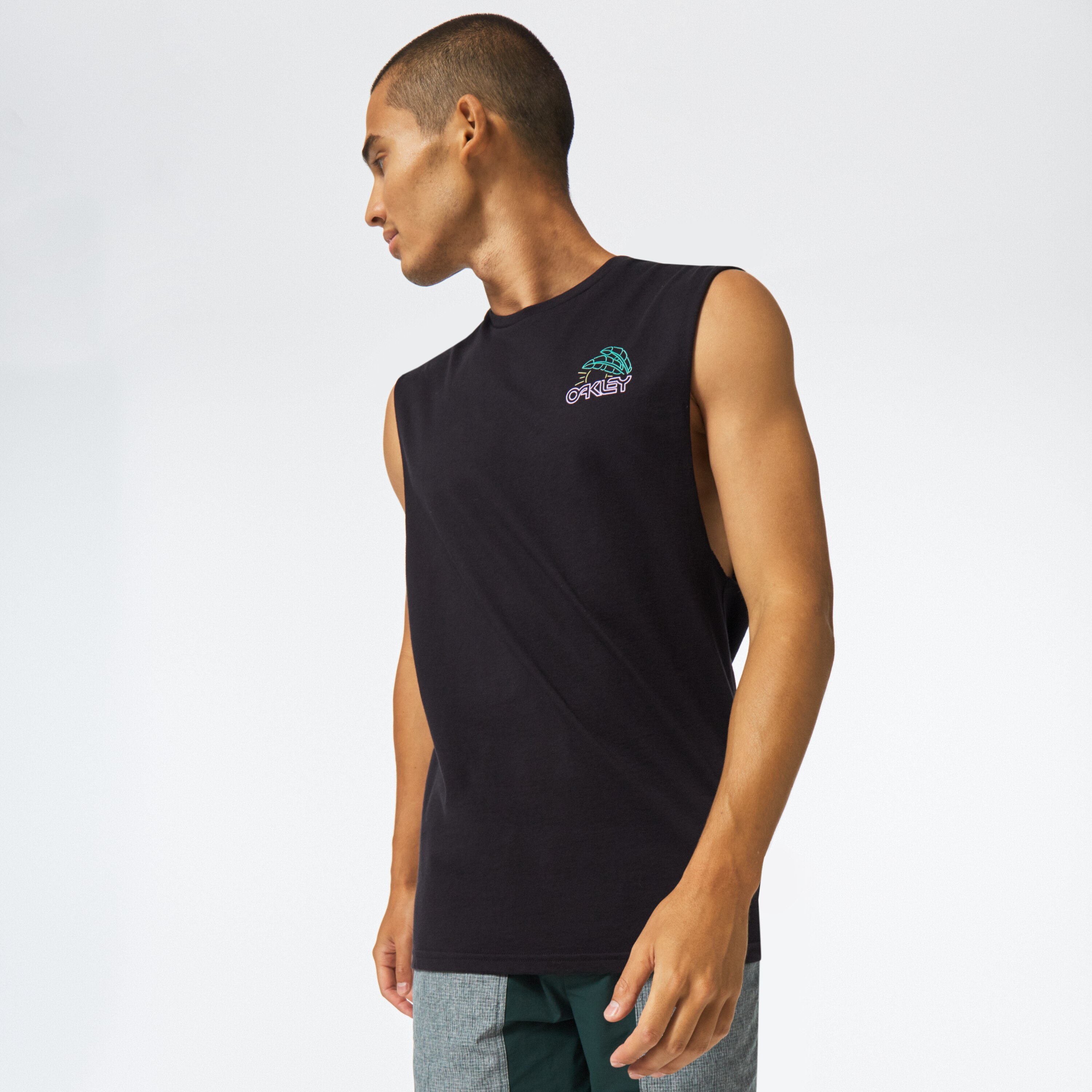 Oakley Sunrise B1B Tank - Blackout | Oakley ROE Store