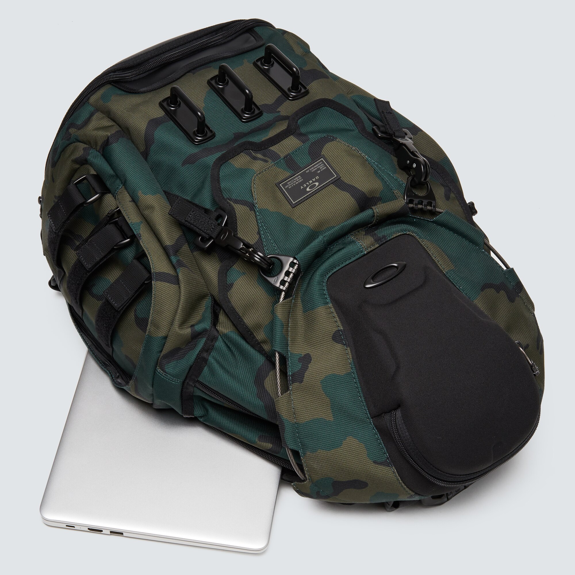Oakley Kitchen Sink - B1B Camo Hunter | Oakley OSI Store | Official ...