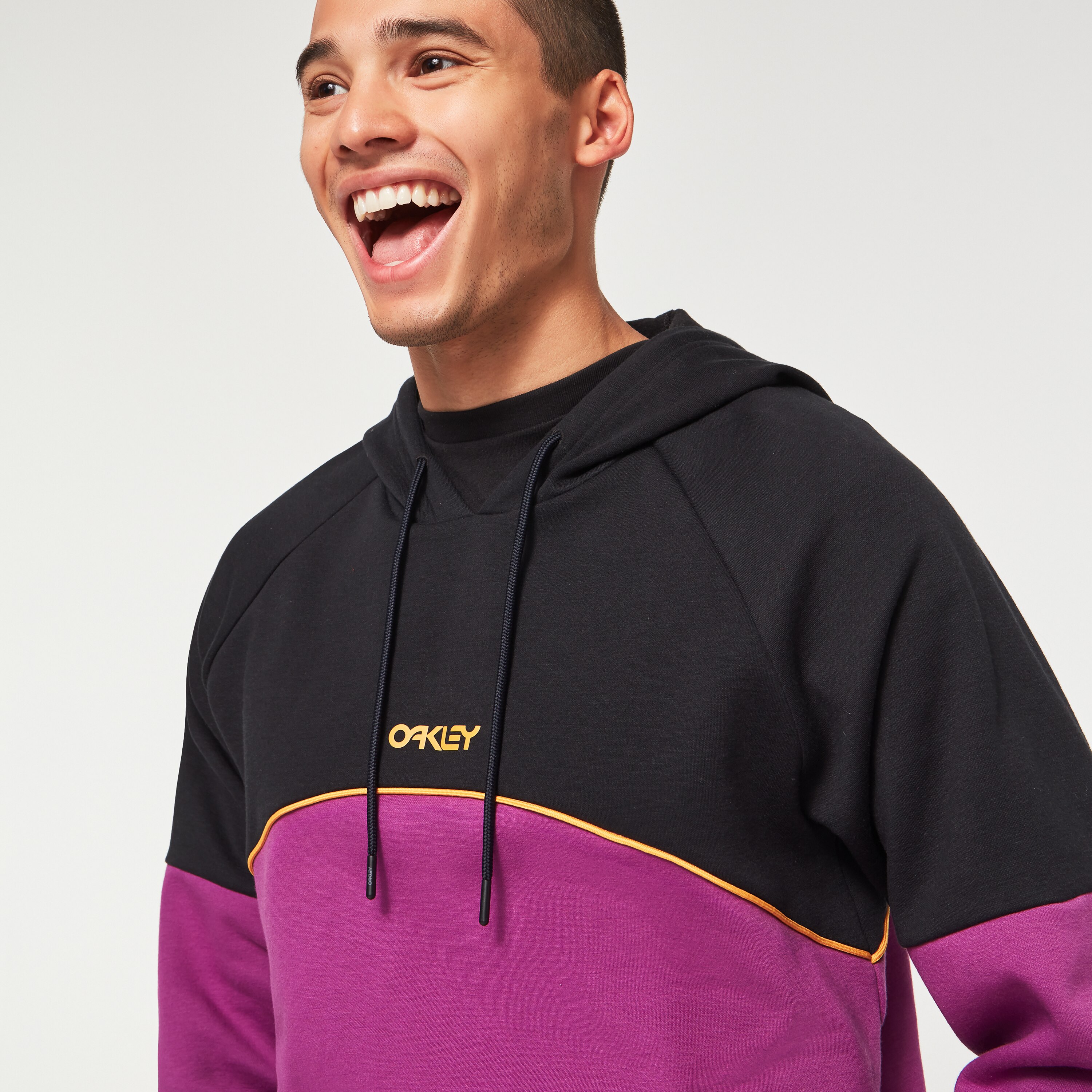 Oakley Tnp Rotation Rc Dwr Hoodie - Blackout/Ultra Purple | Oakley ROE ...