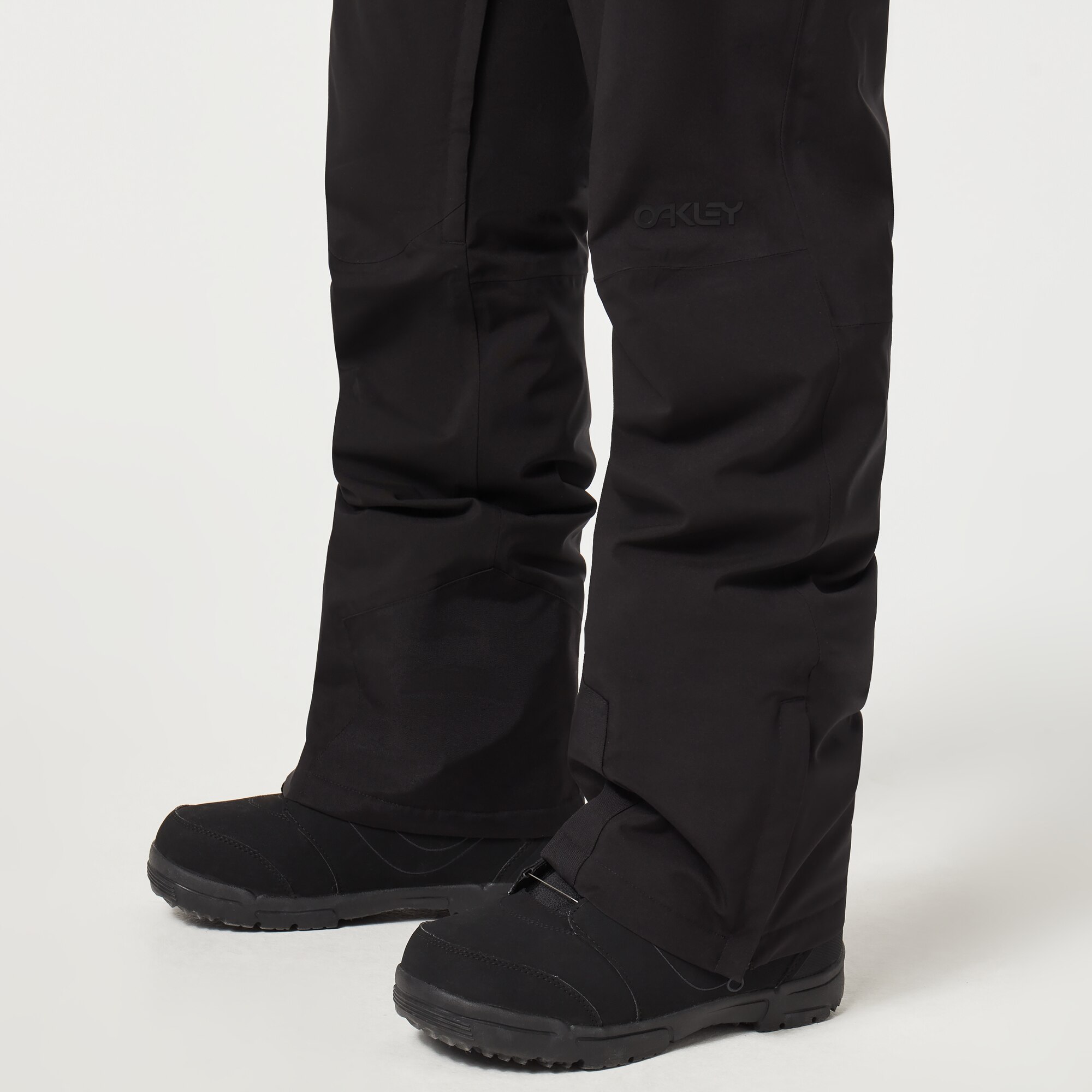 Oakley Axis Insulated Pant - Blackout | Oakley US Store