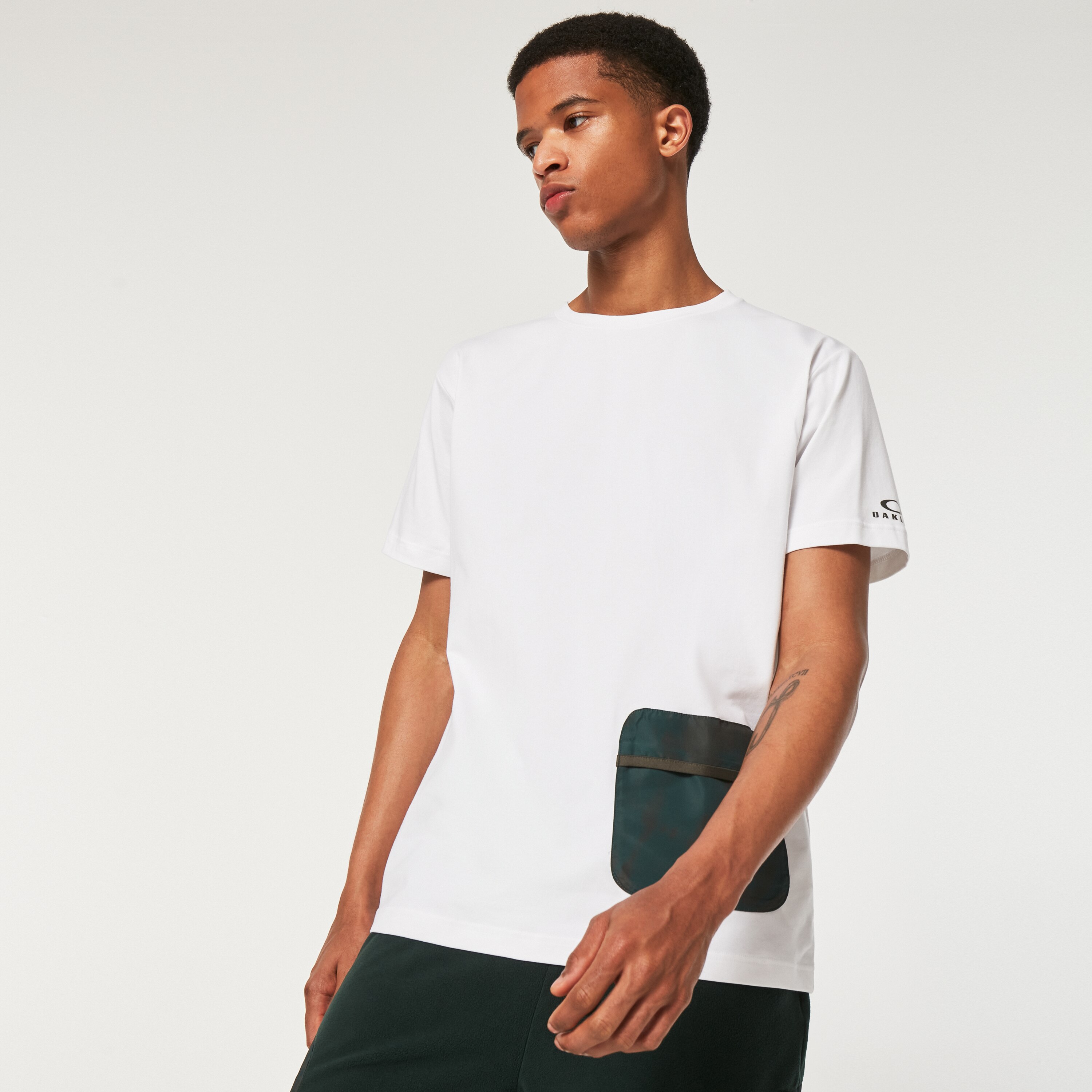 Oakley Wanderlust Pocket Tee - White | Oakley US Store