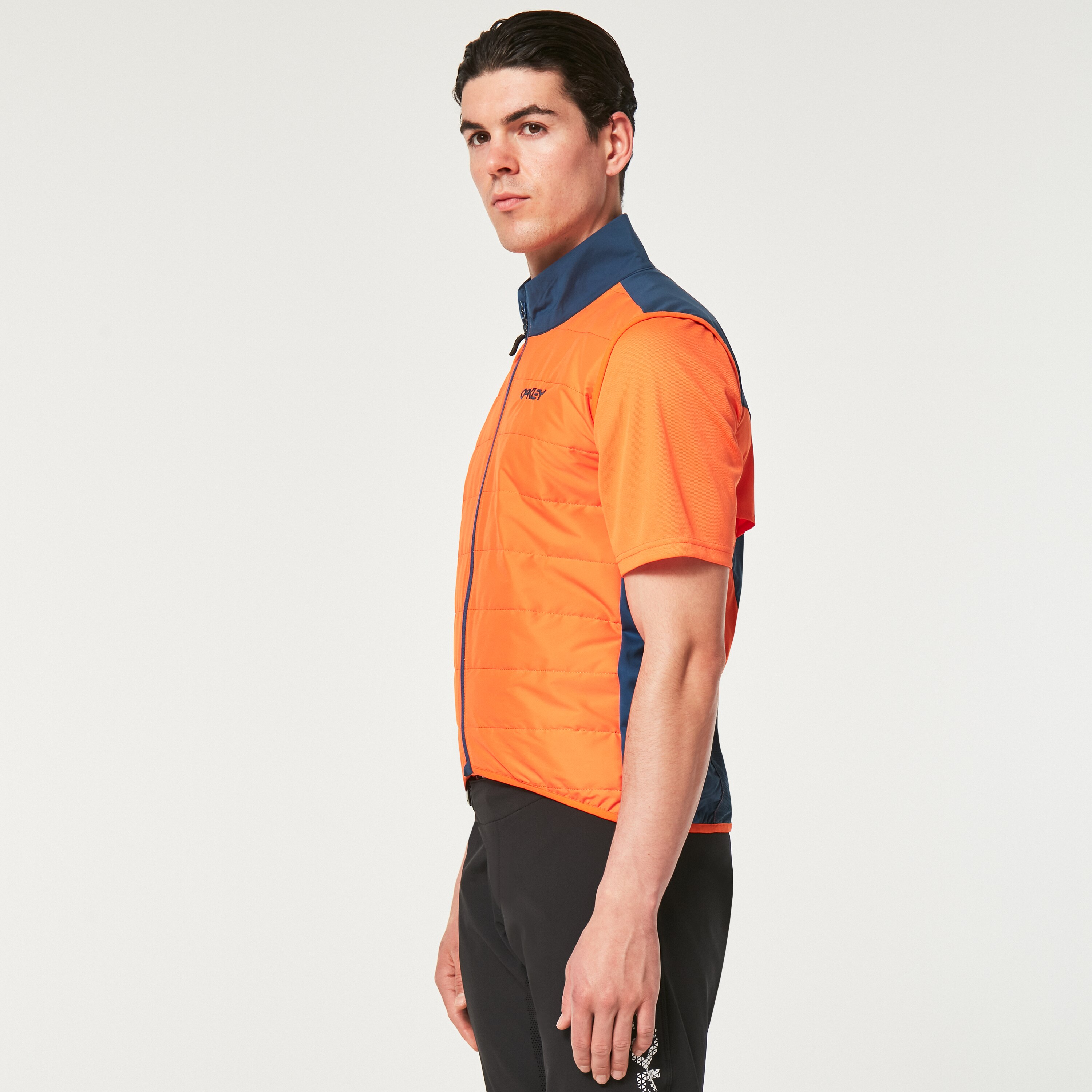 Oakley Elements Insulated Vest - Poseidon/Scarlet Ibis | Oakley US Store