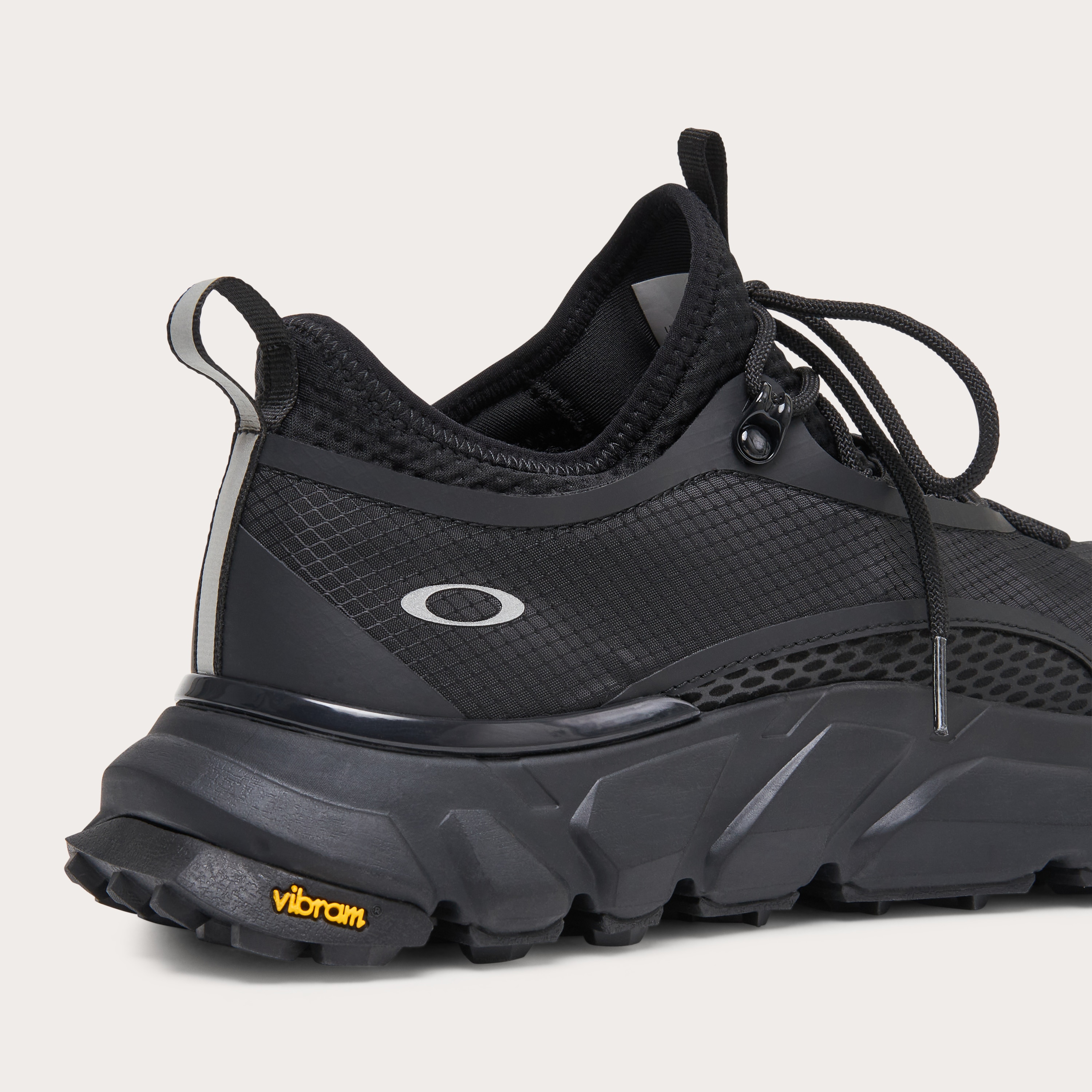 Oakley Light Shield - Triple Black - FOF100349-02Y | Oakley JP Store