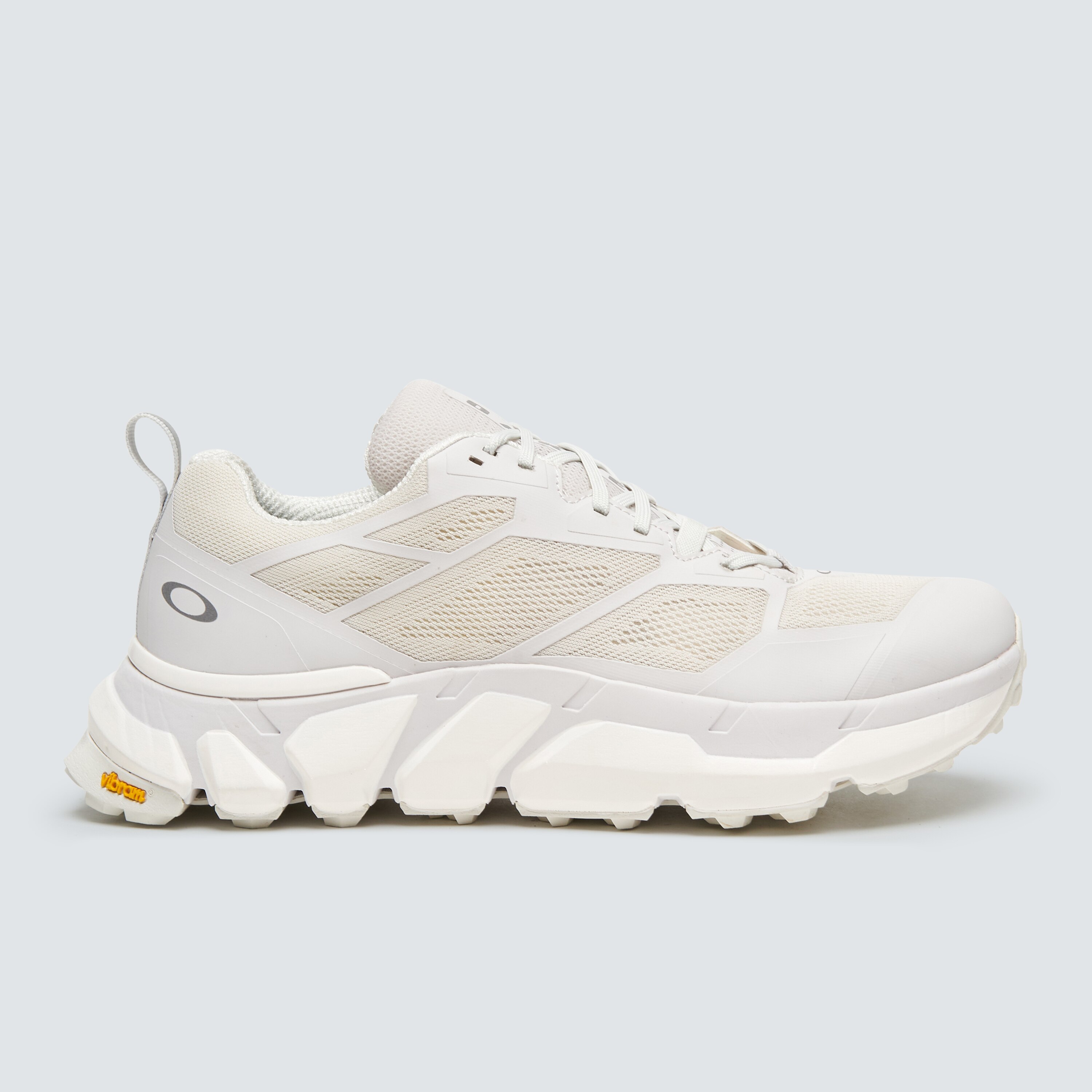 Oakley Assend Trail - Triple White - FOF100350-1A7 | Oakley US Store