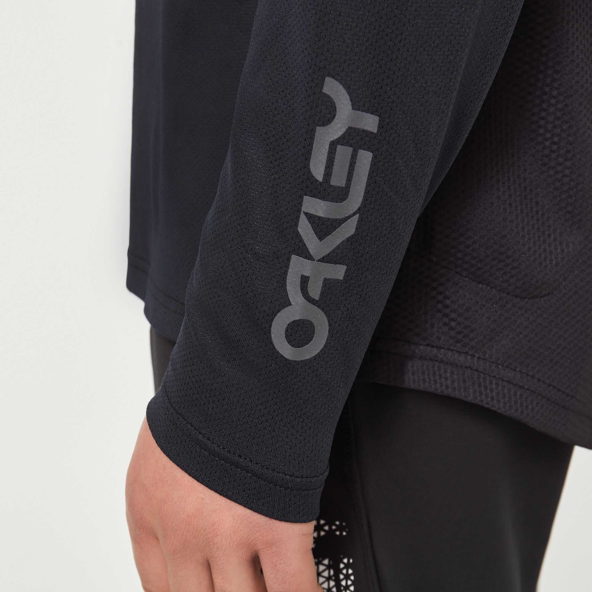 Oakley Factory Pilot Mtb Ls Jersey II - Black/Forged Iron - FOA404497 ...